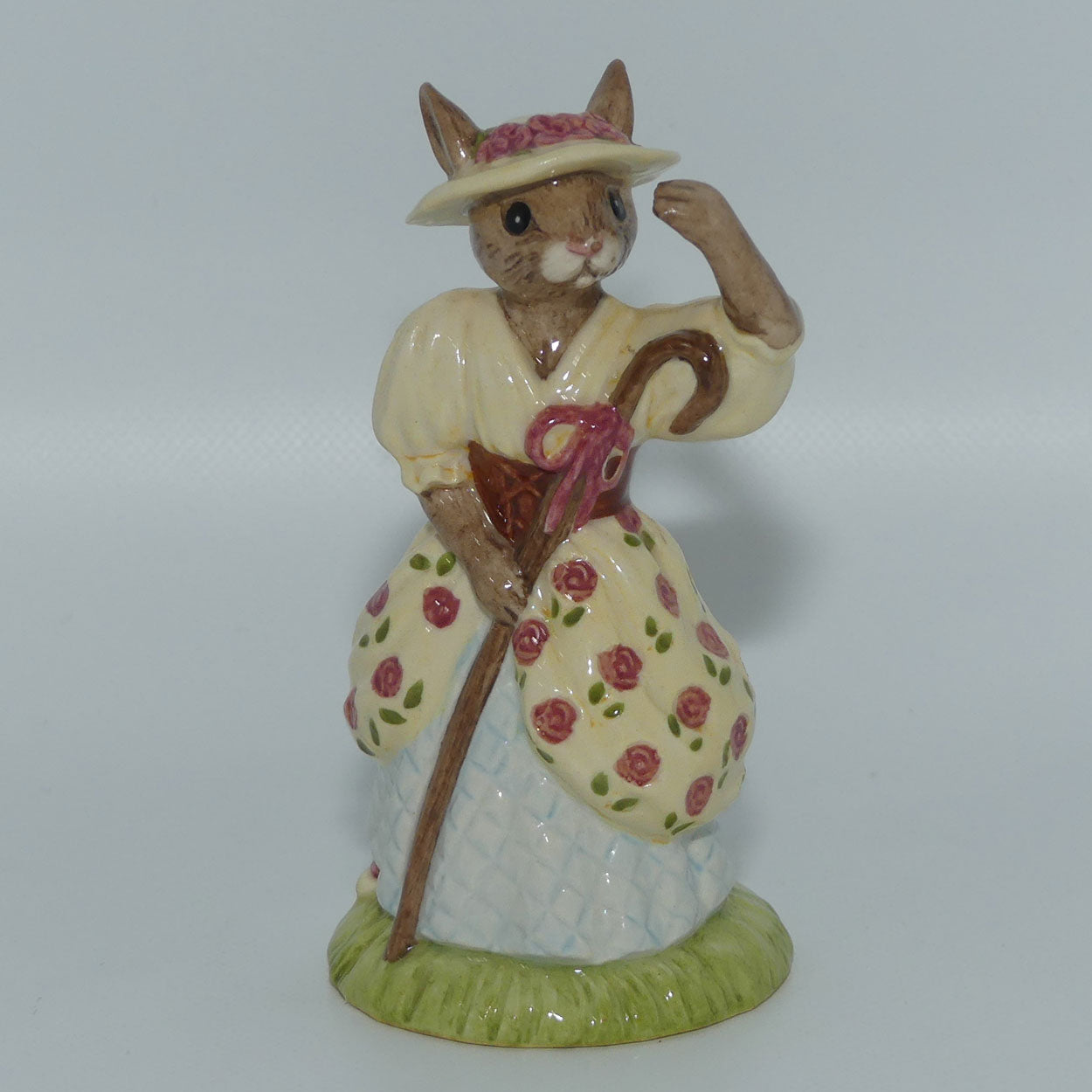 DB220 Royal Doulton Bunnykins Little Bo Peep | no box